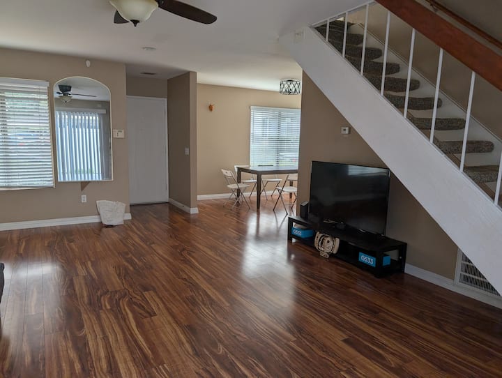 Cozy Room In A Nice House - Chula Vista, CA