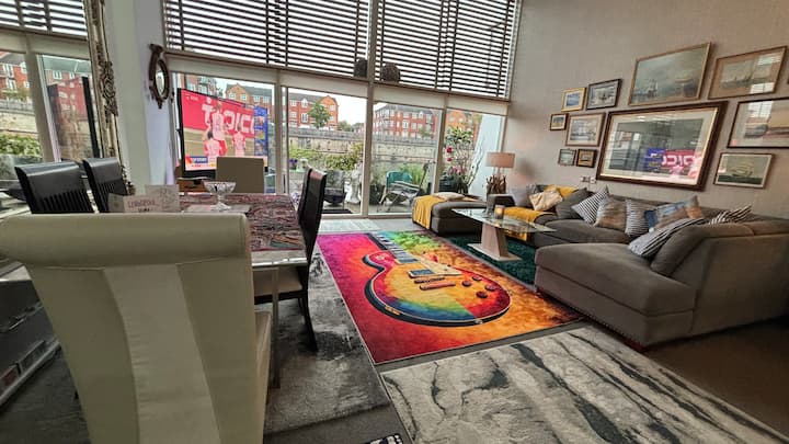 Liverpool Centre Stunning Floating Home 8 Berth - Liverpool