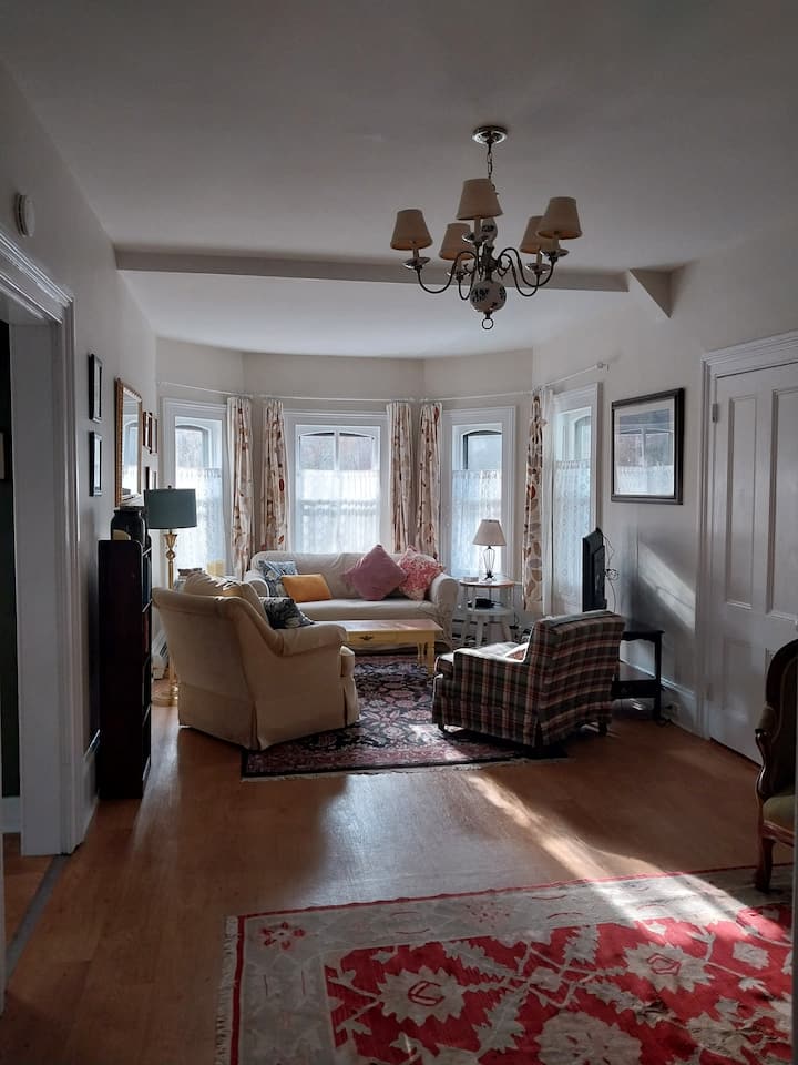 A Cozy Victorian - Easy Walk To Main St. And Mt. - Beacon, NY