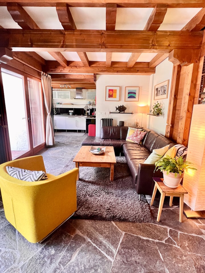 Spacious, Colourful And Cozy - Les Houches