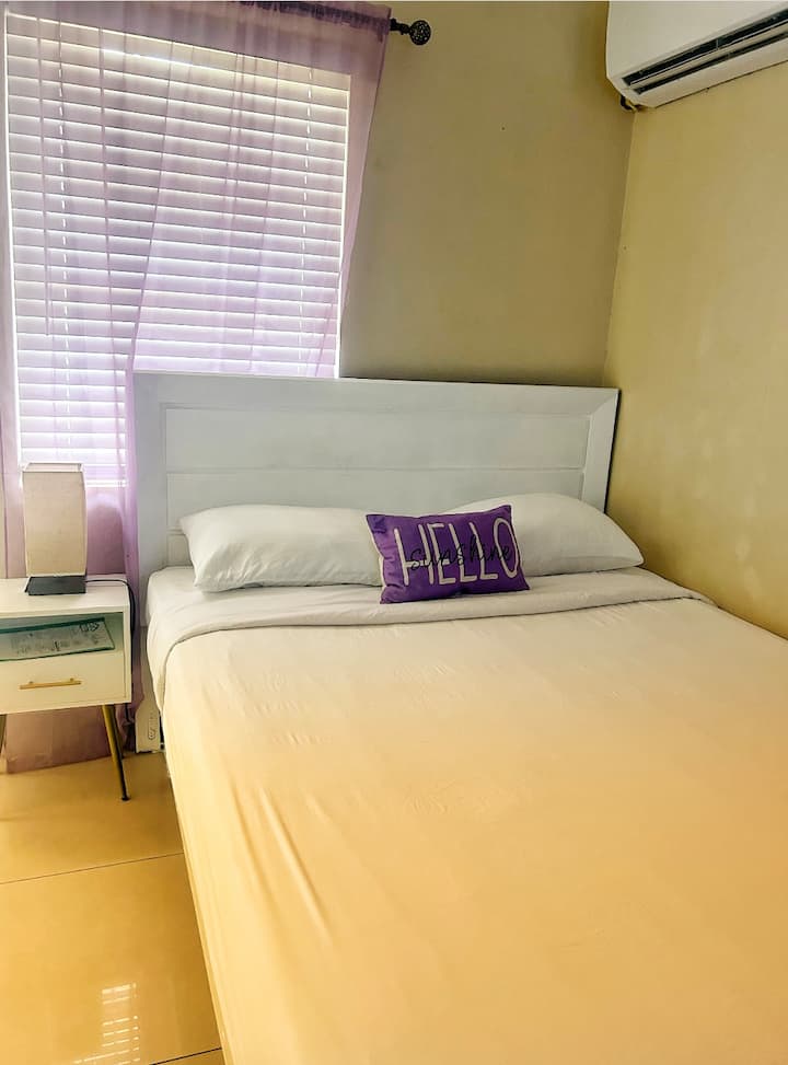 Cozy Nassau Room• Private Entry • Wi-fi Netflix - Nassau
