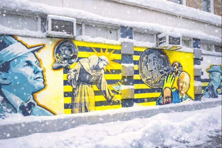 Rustic Design | King Bed | Bunk Bed | Central - Philadelphia, PA