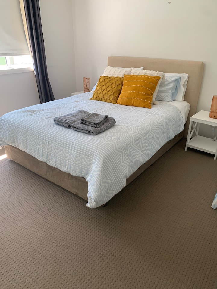 Cozy Dubbo Retreat -Close To Zoo - Dubbo