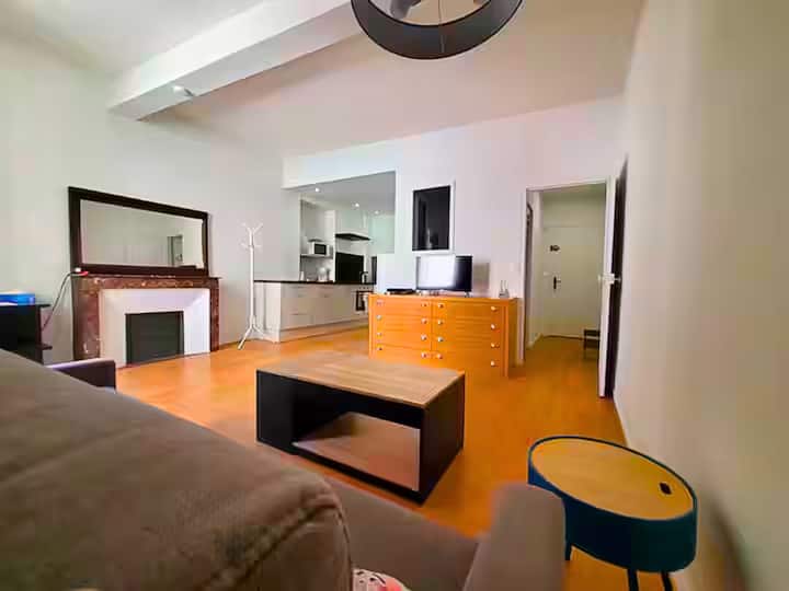 Charmant Studio En Centre-ville Avec Vrai Lit(140) - Arlés