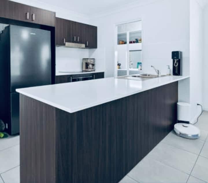 Caboolture (Seq), 4 Bedroom Home - Caboolture