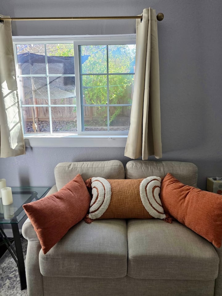 Studio In Walnut Creek - Danville, CA