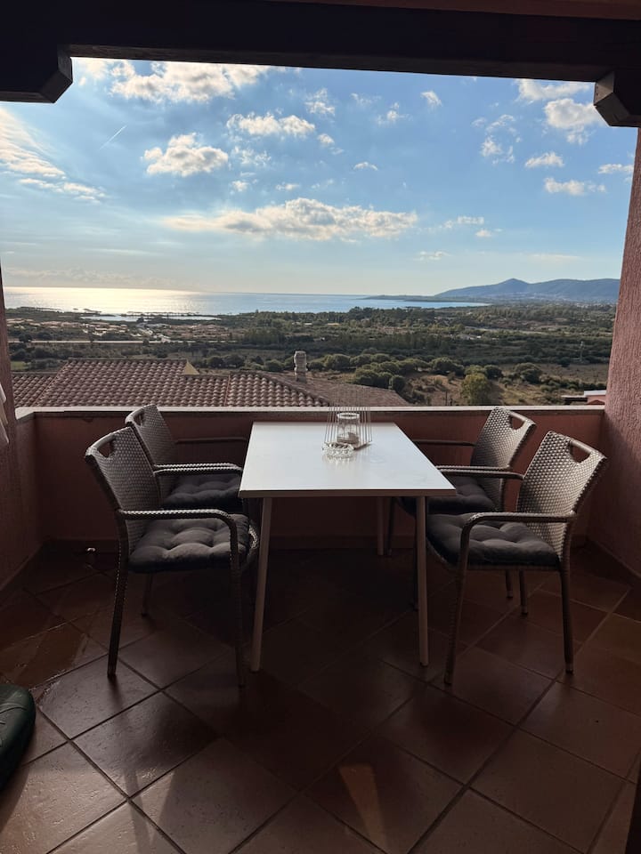 Comfortable Apartment With Ocean View - Budoni