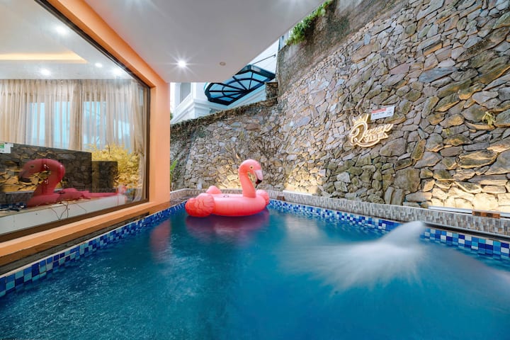 Queen Villa Ha Long/karaoke/bể Bơi Trong Nhà - China