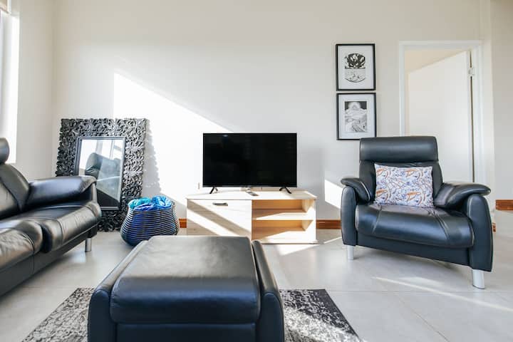 Canterburg Accommodation Unit 1 - George