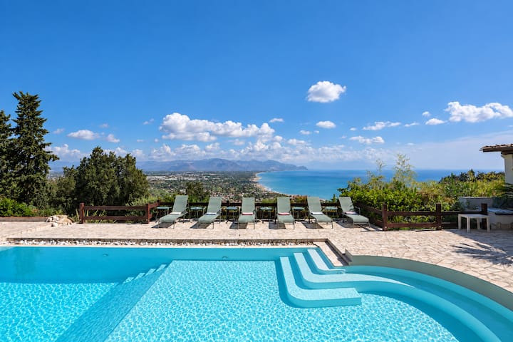 Villa Mariani - Italian Coastal Charm - San Felice Circeo