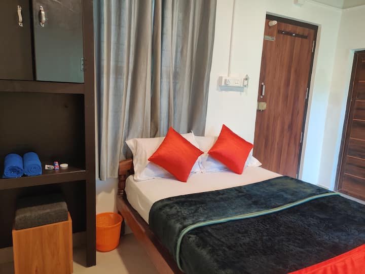 Garuda Hills Home Stay Room 1 - Munnar