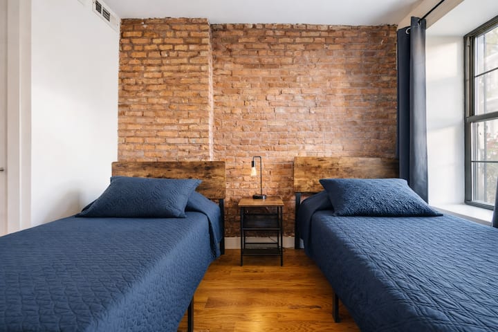 Lafayette 1 - Bright New Private Bedroom - Brooklyn, NY