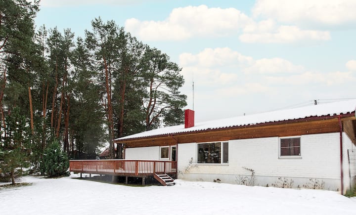 Unique House With Massive Backyard In Quite Area - 빌뉴스