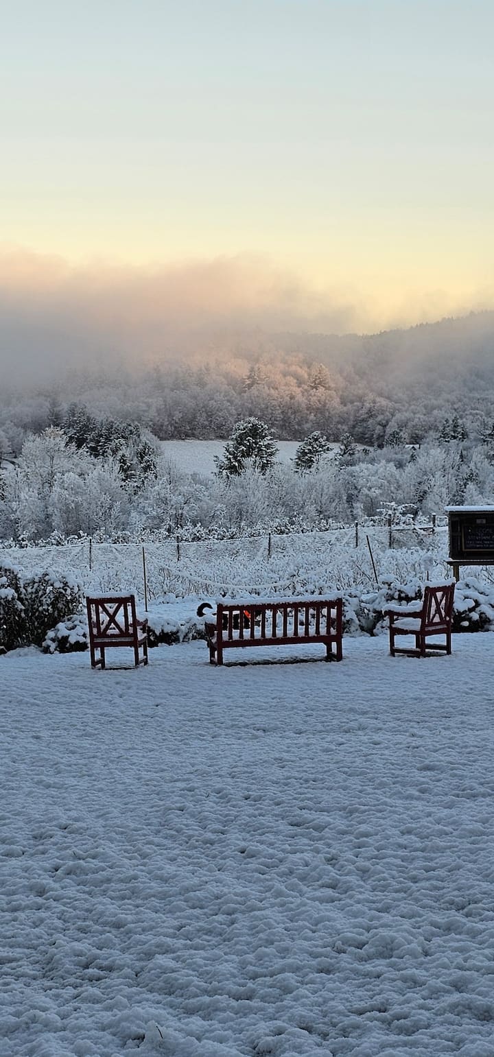Charming Farm Stay  In Vermont's  Adventure Land. - Vermont