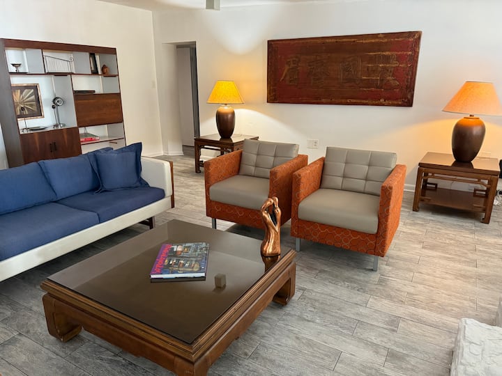 San Clemente | Mediterranean Oasis | Spacious 3br - Tampa, FL