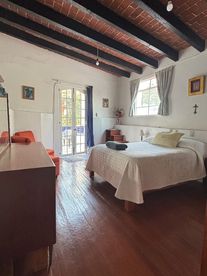 Charming And Historic Apartment With Balcony - Mexico City