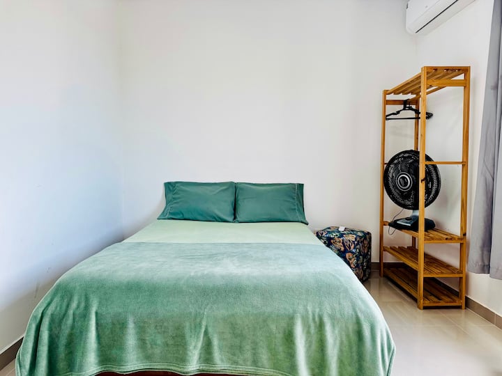 Apto Com Piscina, Churrasqueira, Garagem E Ar-cond - Matinhos