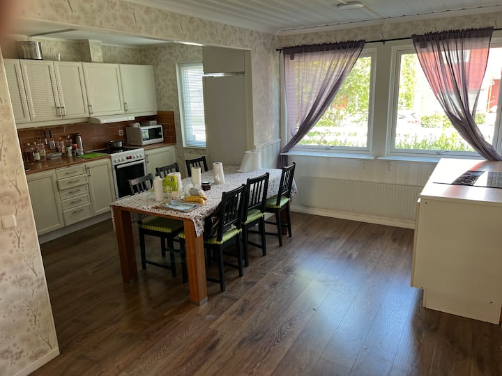 Villa Med 9 Rum (Möjlighet För 16 Sängar) - Hallstahammar