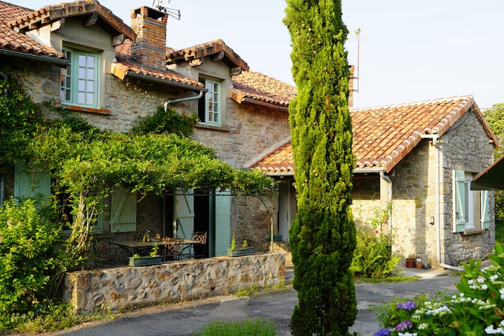 Charmant Cottage à La Campagne - Saint-Mathieu