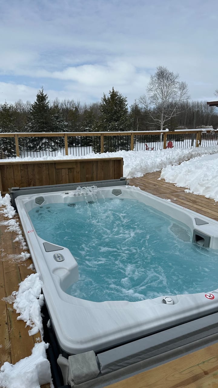 Luxury Farmhouse,12ft Hot Tub-simcoe Ice Fishing - Georgina