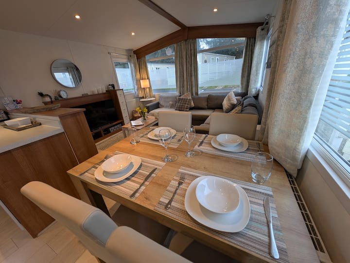 Family Beach Fun! Dog Friendly 2br Near Avon Beach - Christchurch, UK
