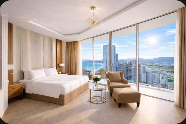 High-floor Ocean View Suite | Work • Relax • Stay - Vietnam