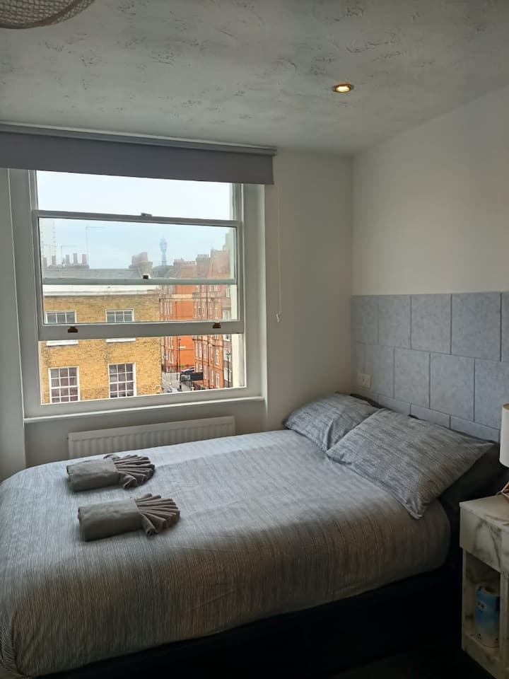 Cozy Room Near Baker Street Station - High Floor - London
