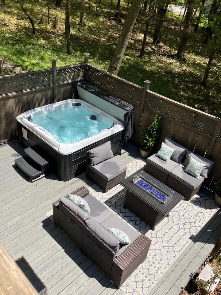 Secluded Getaway | Hot Tub, Sauna, Fire Pit, Gym - Ellicottville, NY