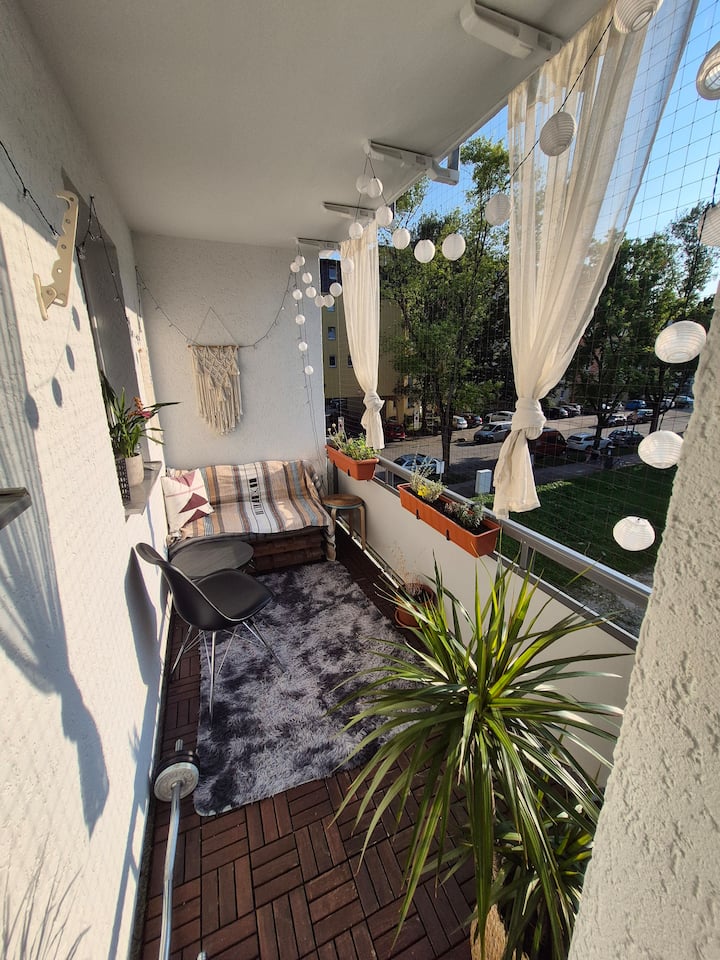 Helles Apartment Mit Balkon, Nähe-olympiapark - Múnich