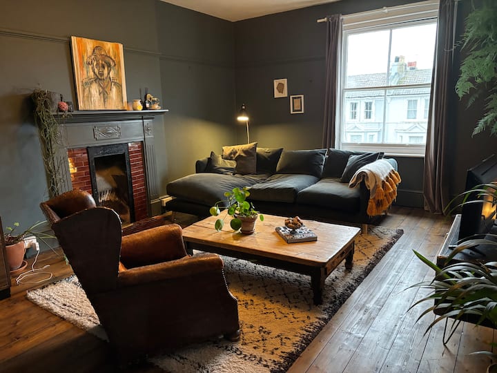 Light & Spacious Flat In Central St Leonards - Bexhill