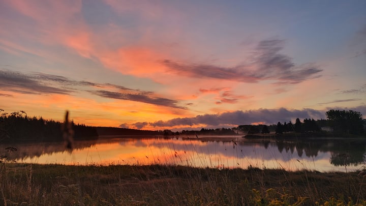 Cape Breton Oceanfront | Blue Cottage Escape - Cape Breton Island