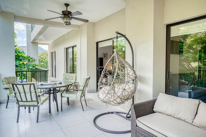 Modern 2br Mountainview 2nd-floor | Balcony - Playa Herradura
