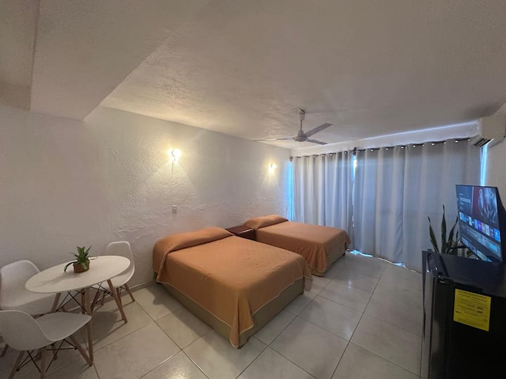 Hab. #18, A Unos Pasos De La Playa Las Brisas - Manzanillo