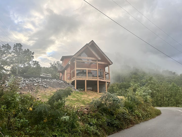 Heavenly Mnt Views|hot Tub|one Mile To Downtown - Gatlinburg, TN