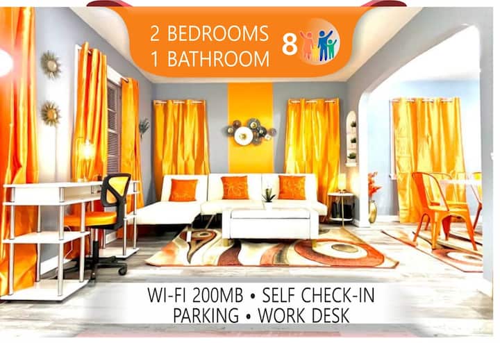 Orange Getaway • Airport •2br• Self Check In• - Parma, OH