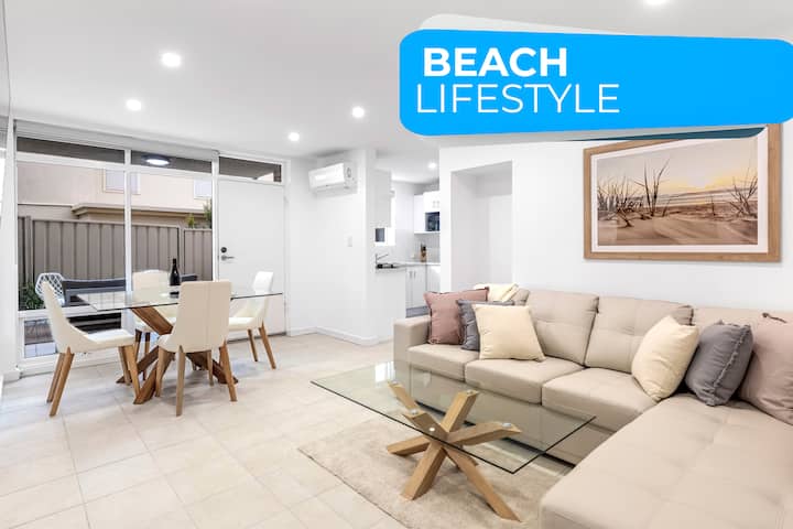 50m To Beach+backyard+ground Floor | Carpark Wifi - Glenelg