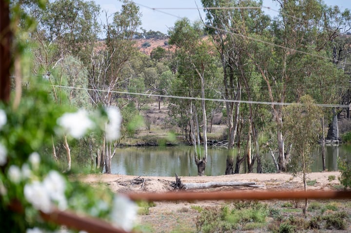 The Bedshed- Riverside Retreat Waikerie, Riverland - Waikerie