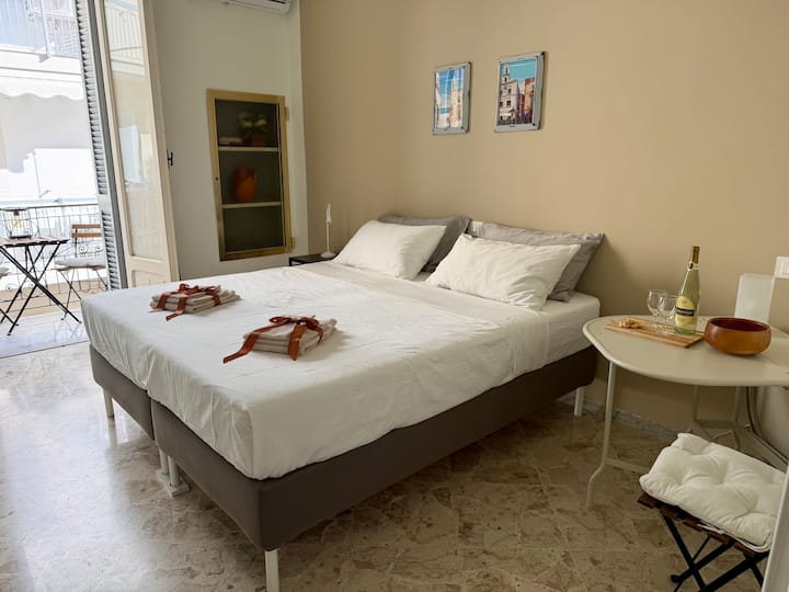 Central Studio Med Balkong & Eget Bad - Lugnt Läge - Polignano a Mare