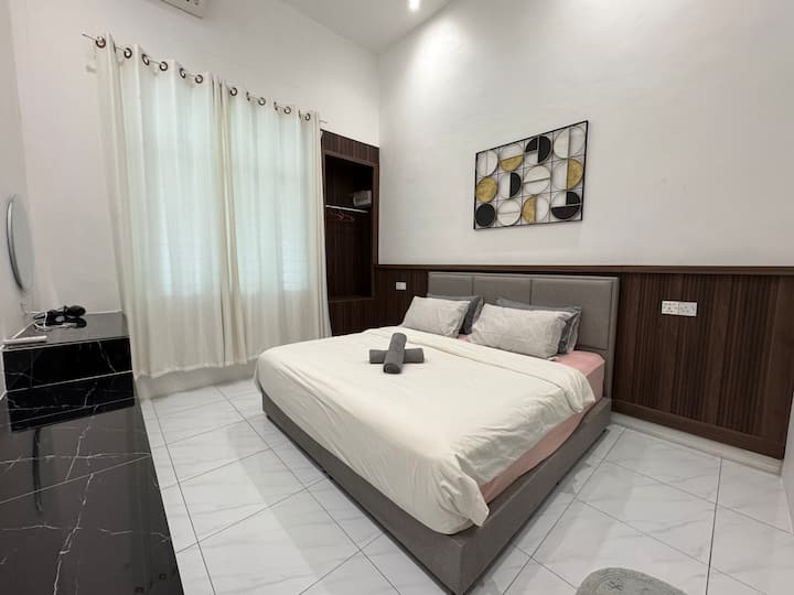 Jk Hui Sing • 12pax • 3br • Spacious House - Kuching