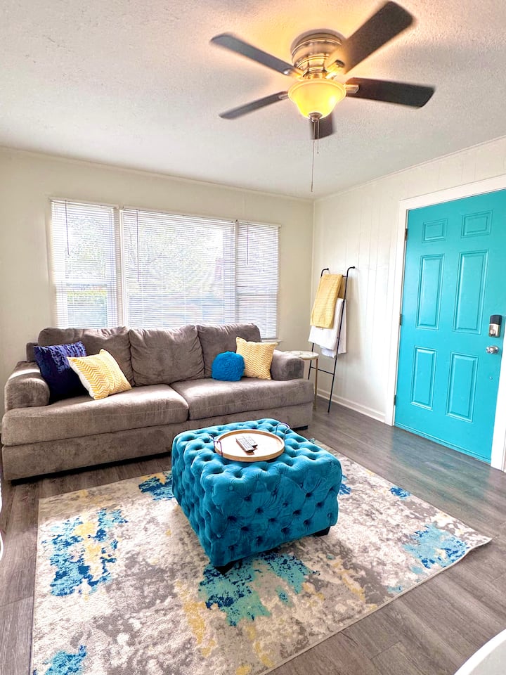 Steps To Restaurants|shopping|nightlife! Highlands - Falls of the Ohio State Park, Clarksville