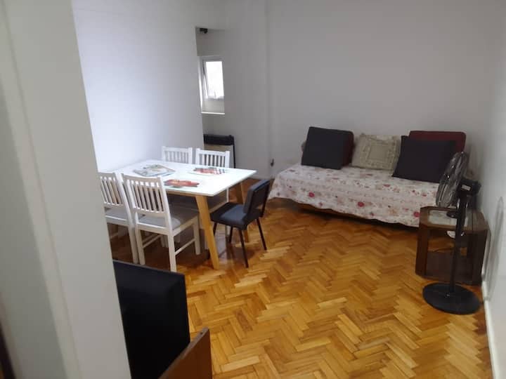Departamento Con Balcón Recoleta - Buenos Aires