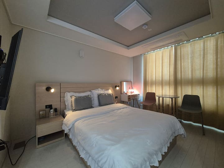 Ll J House Ll 동성로 꿀잠침대보장(시몬스)   스타일러 비데 휴식천국 - Daegu