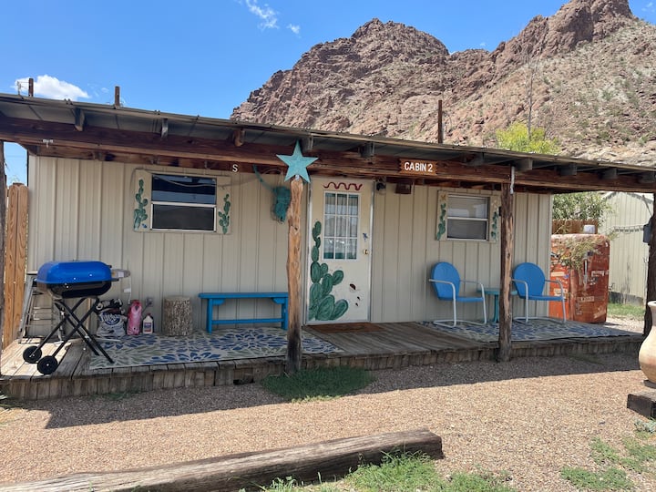 Ma's Place- Bee Mtn. Cabin 2 - Terlingua, TX