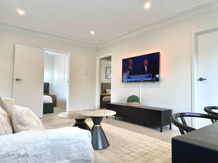 Entire Home! Best Location! 3 Bedrooms! - Auckland