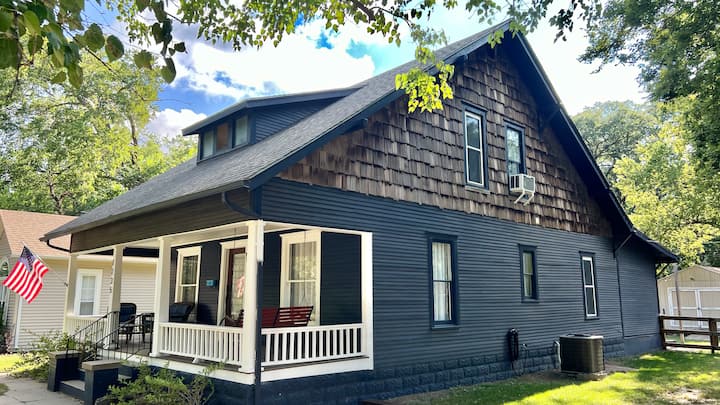 Secluded Riverside Retreat W/ Private Park Access - Wichita, KS