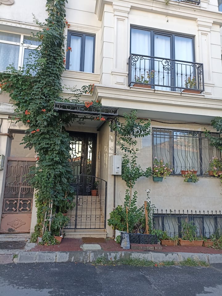 Sevgir Apart High Entrance - Şişli