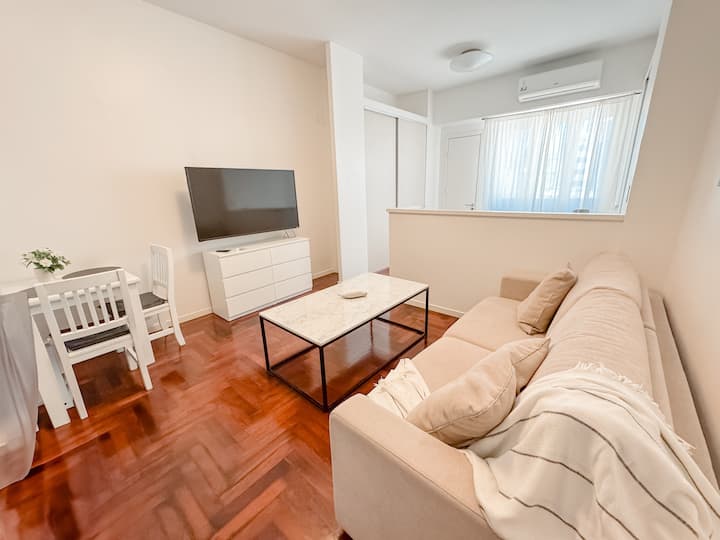 Recently Renewed Flat In Historical Building - Recoleta