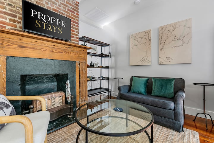 The Cooper- Quaint Apartment Downtown - Charleston, SC