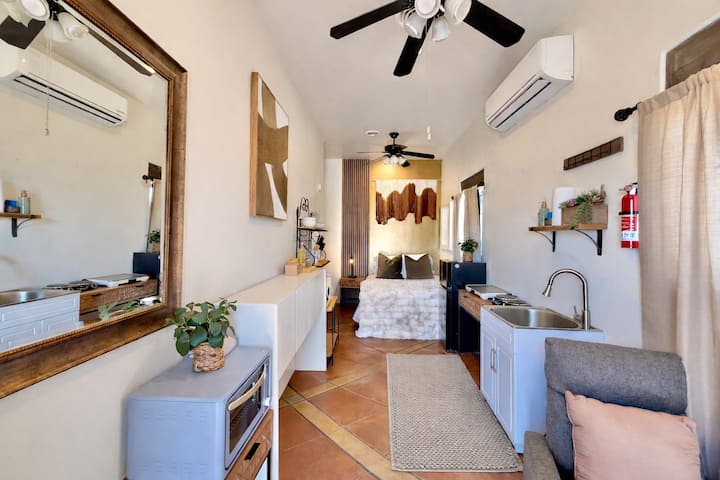 Santa Fe 4 Tiny Studio - Yuma, AZ