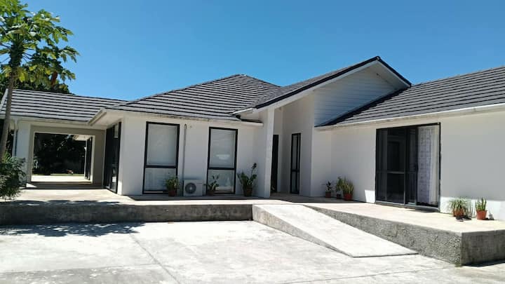 Spacious Family Home In Fasi Moe Afi - 통가